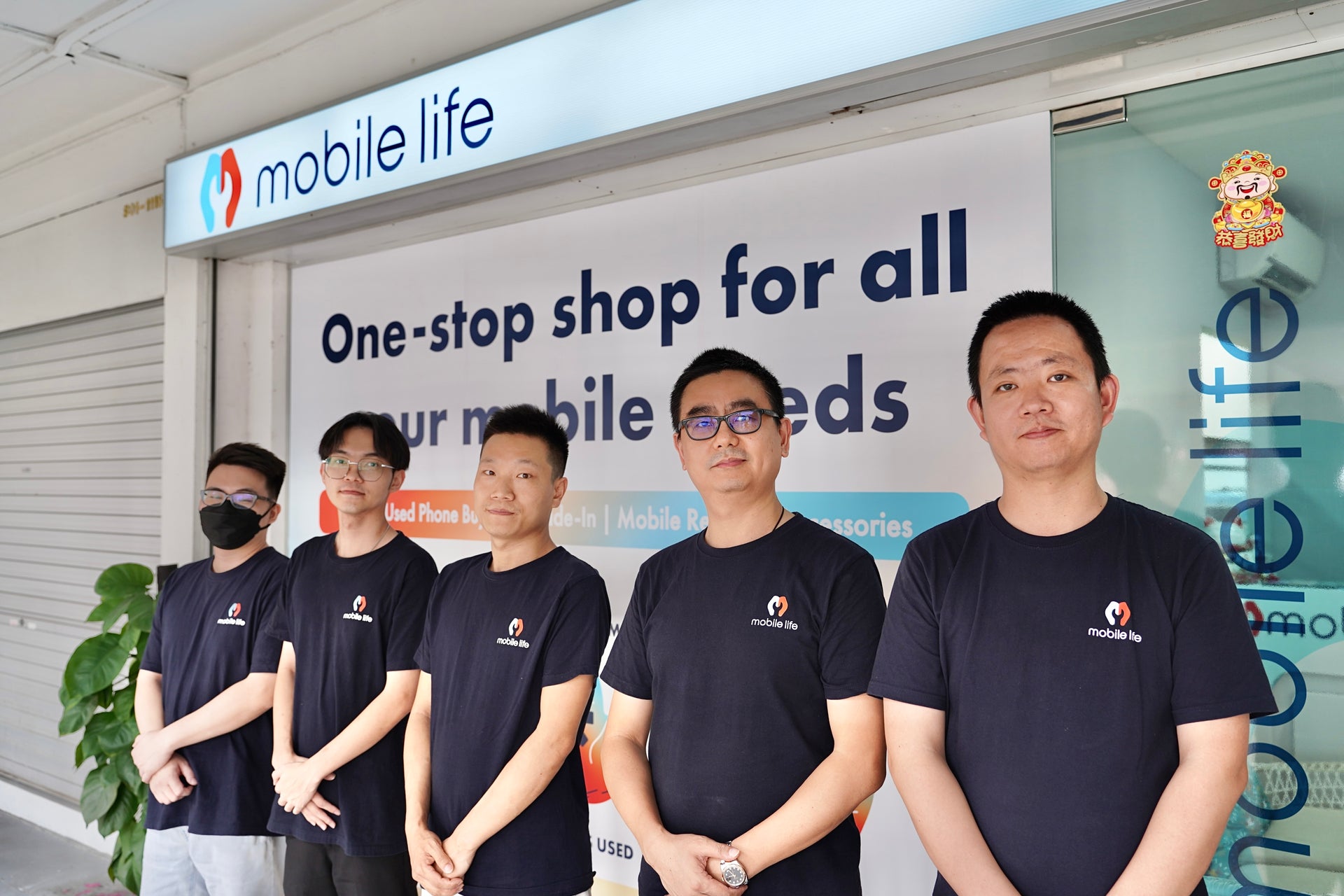 Find A Mobile Repair Shop Near You | Mobile Life